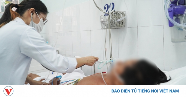 Đi tìm mật ong rừng người đàn ông bị rắn hổ chúa cắn nguy kịch